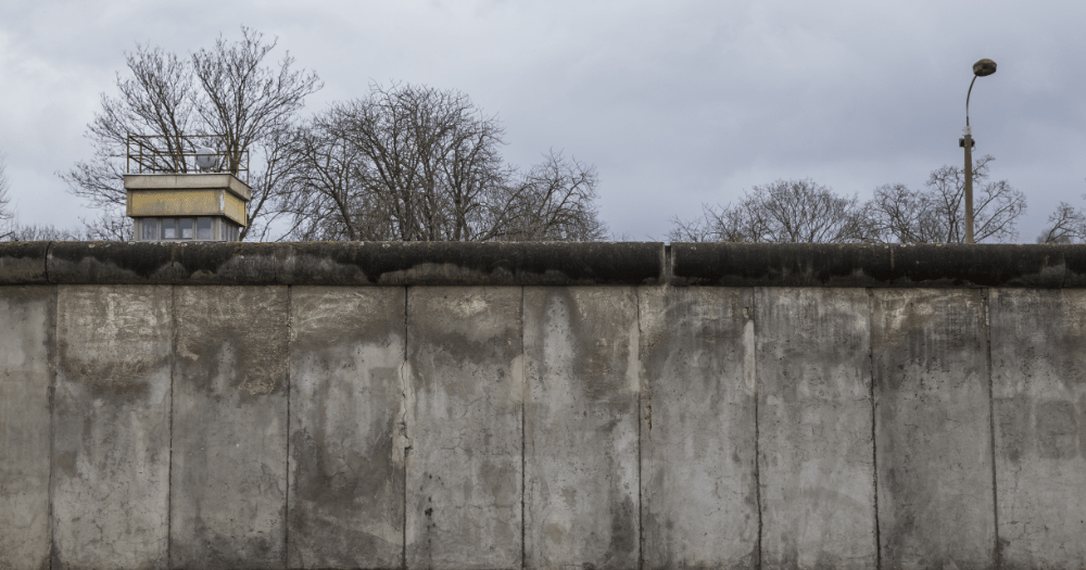 Erinnerungen an den Mauerbau - drehscheibe