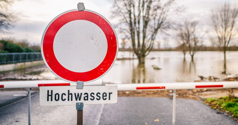 Hochwasser, Regen, weiche Deiche - drehscheibe